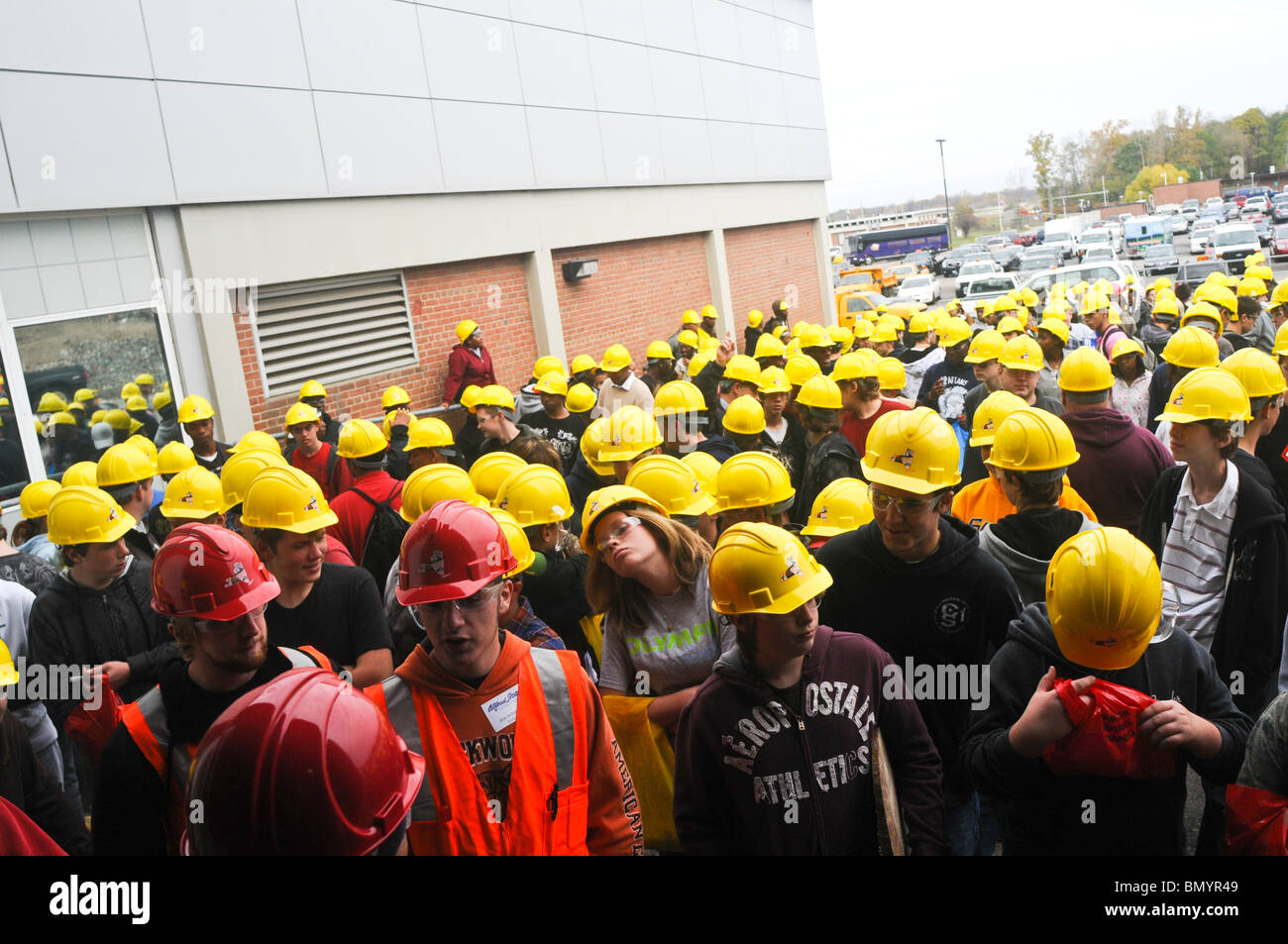 High school kids learning about construction Stock Photo - Alamy