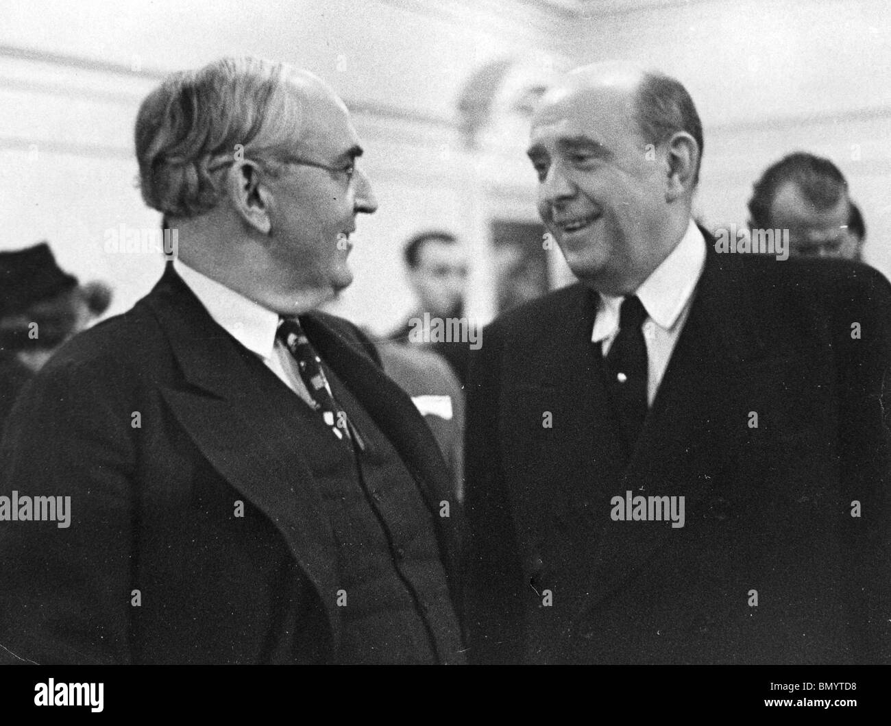 JAN MASARYCK at left with US Republican Senator Arthur Vandenberg at ...