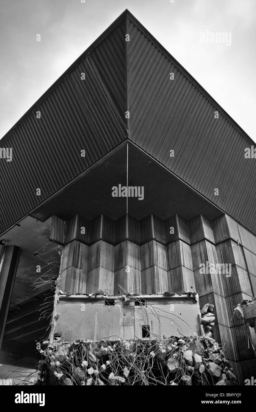 Leeds international pool hi-res stock photography and images - Alamy