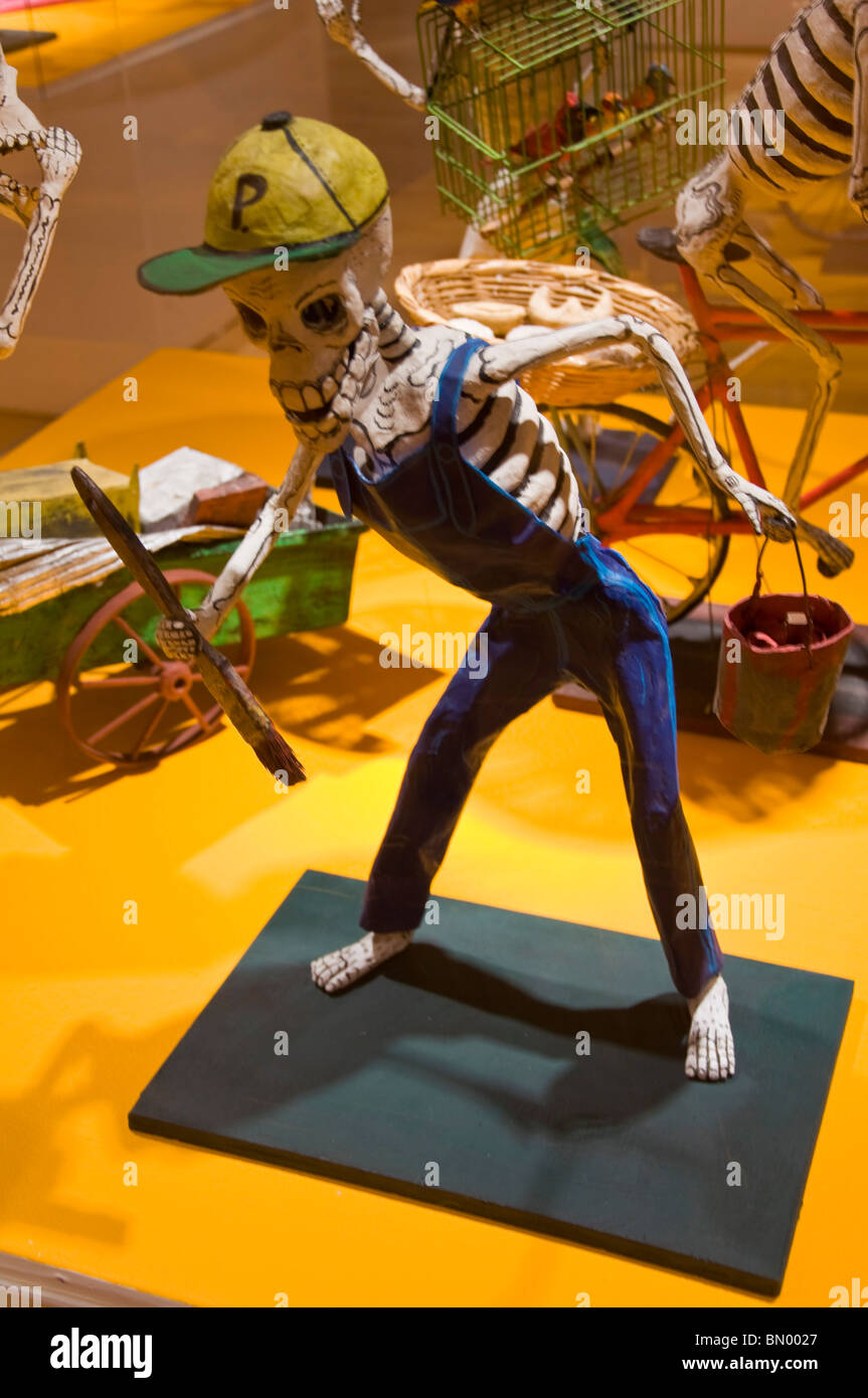 Sculpture death hi-res stock photography and images - Alamy