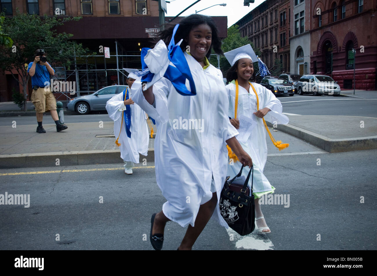 7th grade students celebrate their graduation in the neighborhood of ...