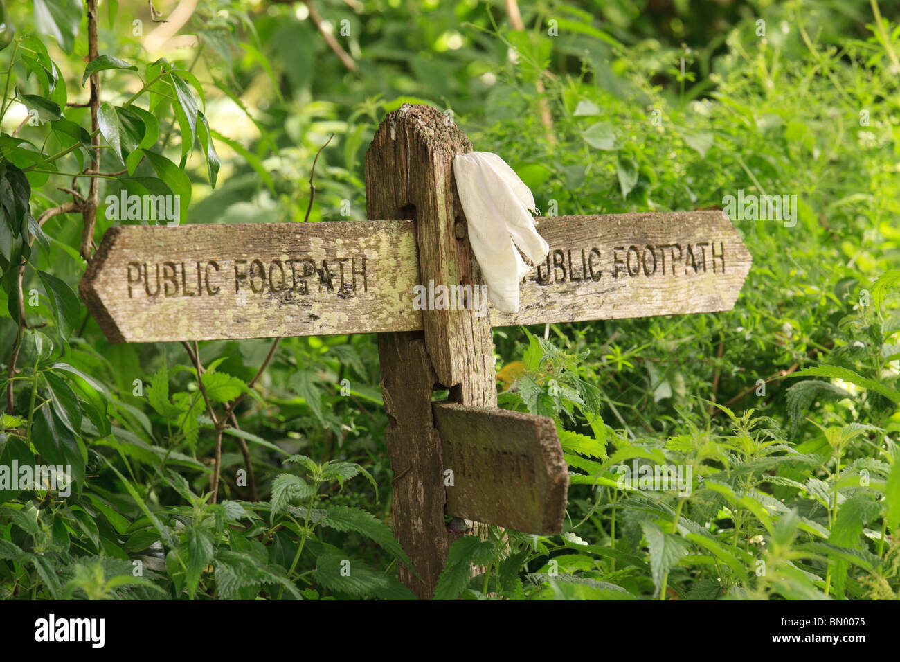 Wooden sign post three way hi-res stock photography and images - Alamy