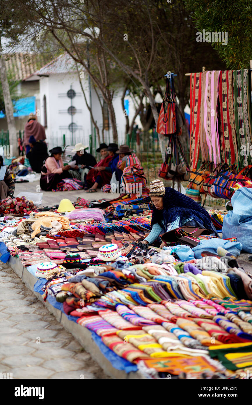 Bolivian textiles hi-res stock photography and images - Alamy