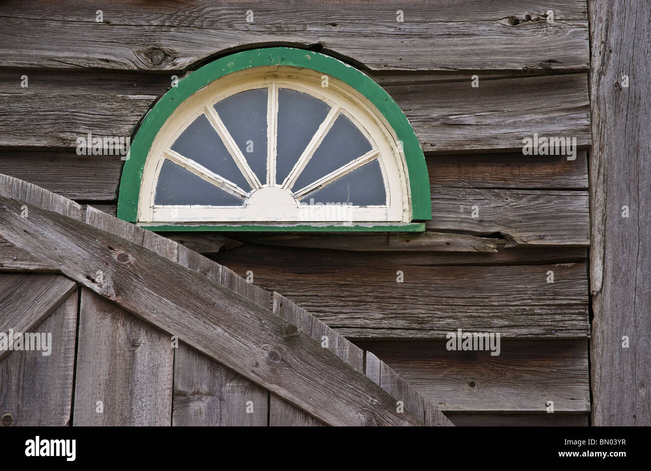 Arch cabin hi-res stock photography and images - Alamy