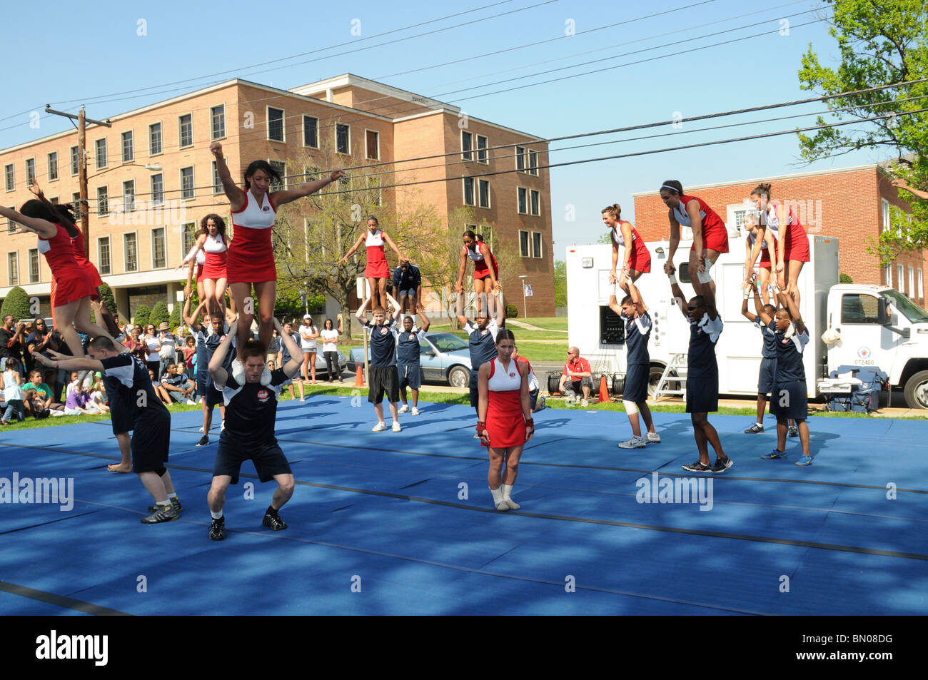 Acro aires hi-res stock photography and images - Alamy