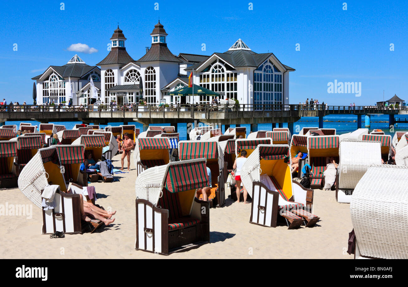 Jetty building hi-res stock photography and images - Alamy
