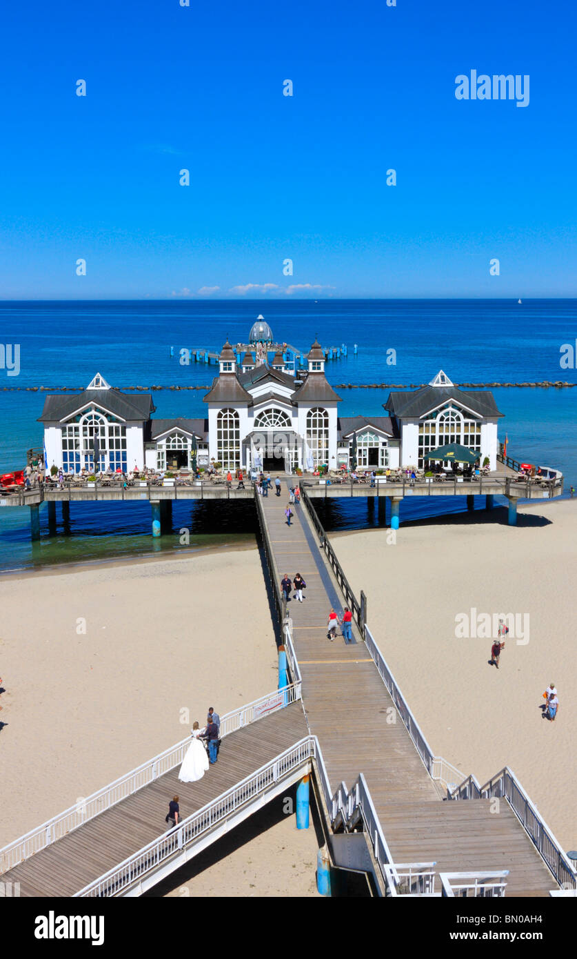 Jetty building hi-res stock photography and images - Alamy