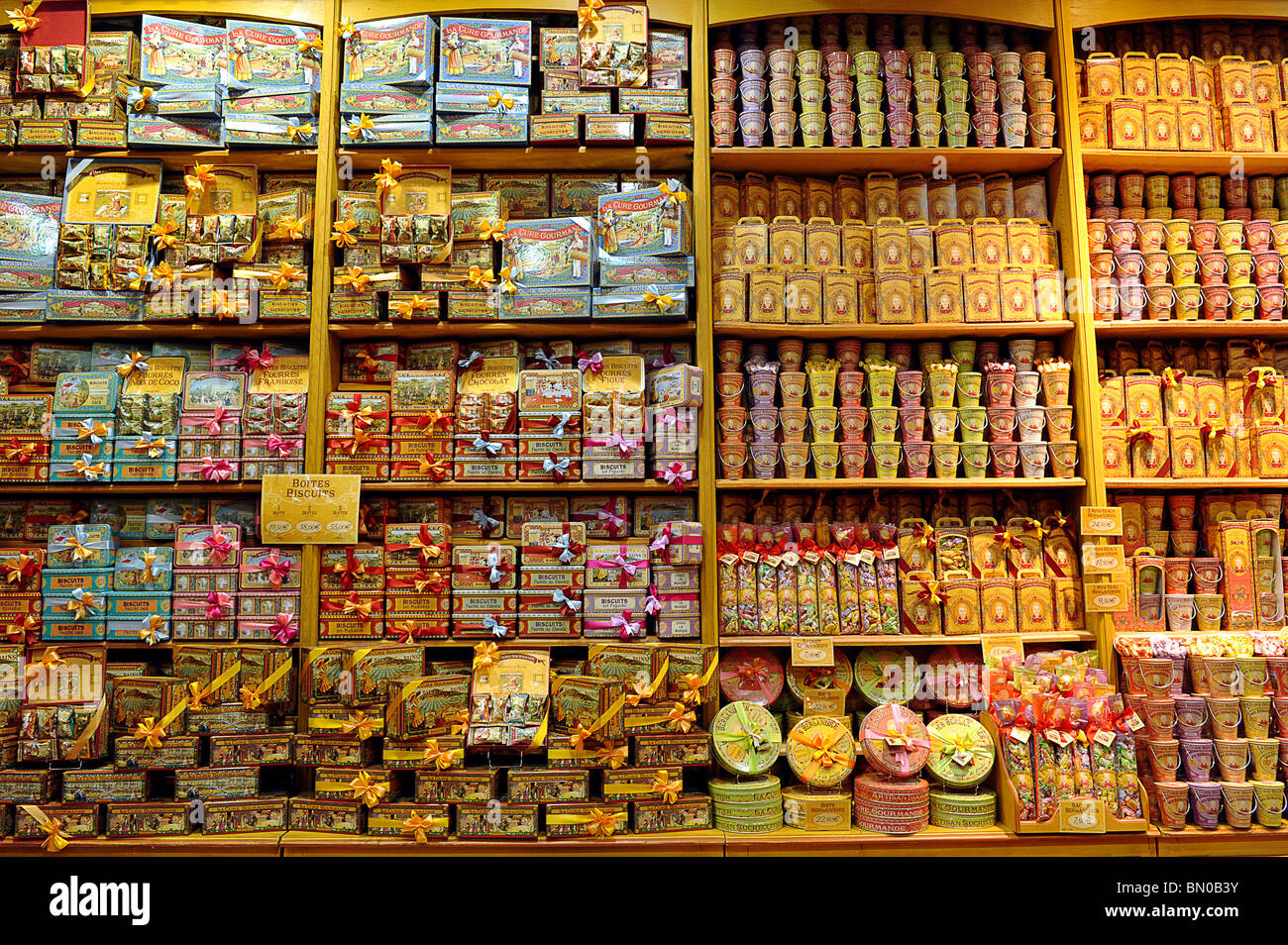France, Provence, Salon de Provence, pastry shop Stock Photo - Alamy