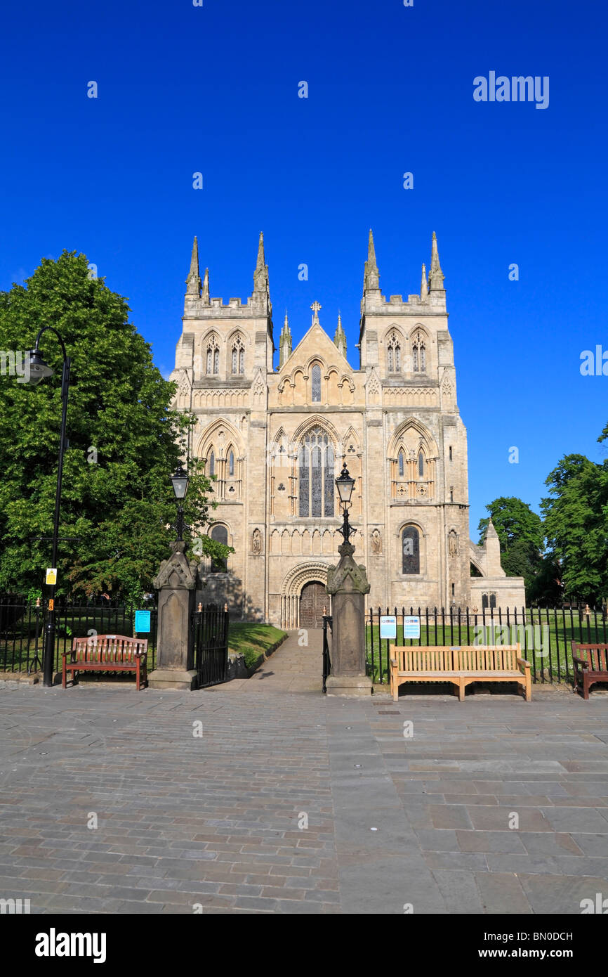 West Facade of Selby Abbey, Selby, North Yorkshire, England, UK Stock ...