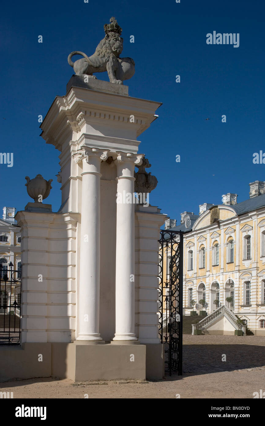 Latvia,Zemgale,Rundale Palace by Bartolomeo Rastrelli Stock Photo - Alamy