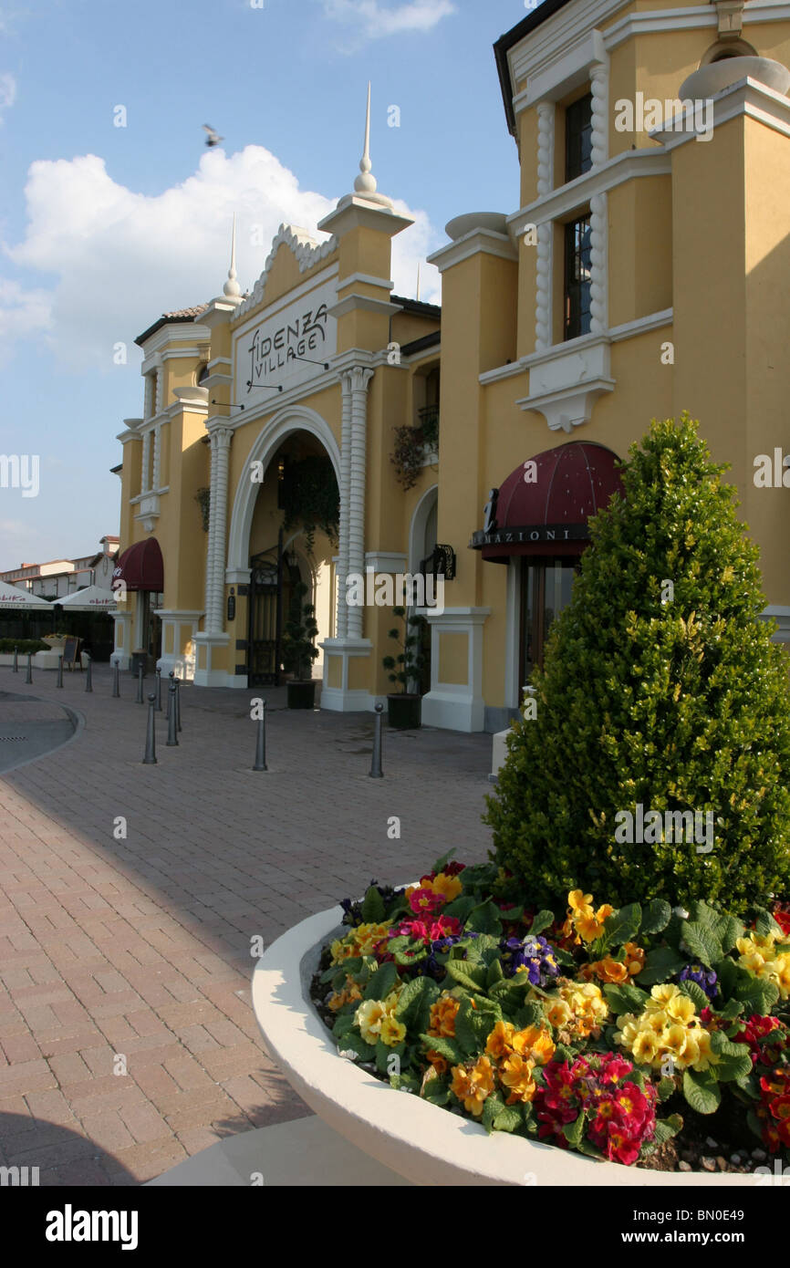 Fidenza village hi-res stock photography and images - Alamy