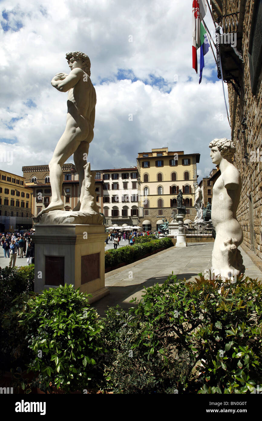 Piazza della Signoria square, copy of David of Michelangiolo, Florence ...