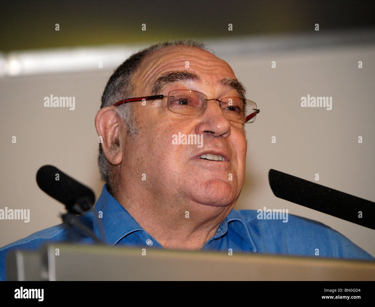 Ronnie Kasrils ANC actvist speaking at the Putting Irish Unity on the ...