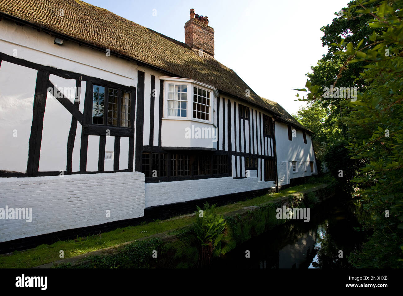 Old cottage river in hi-res stock photography and images - Alamy