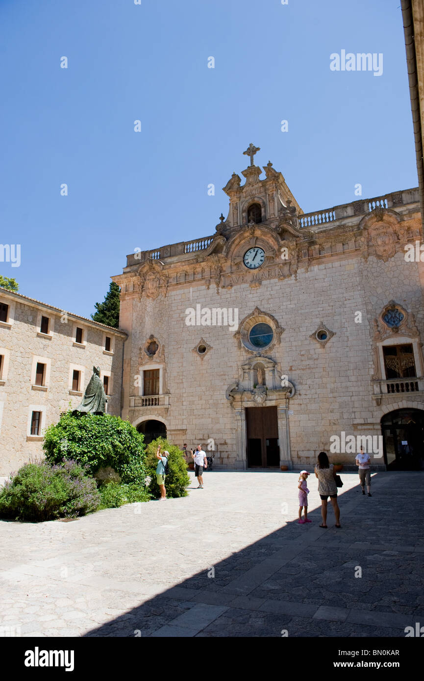 Front entrance to the Basilica de la Mare de Deu at the monastery in ...