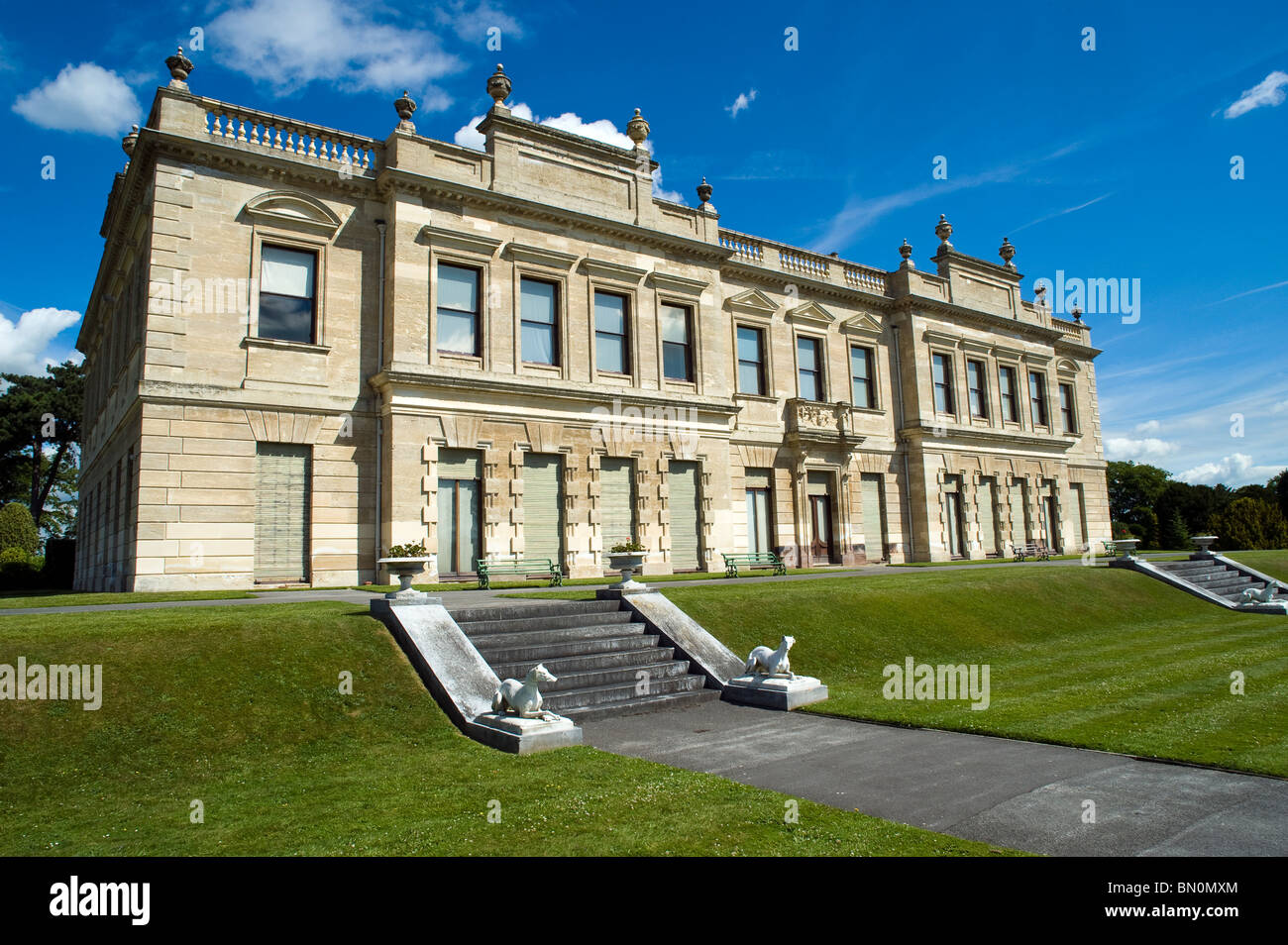 Brodsworth hall hi-res stock photography and images - Alamy