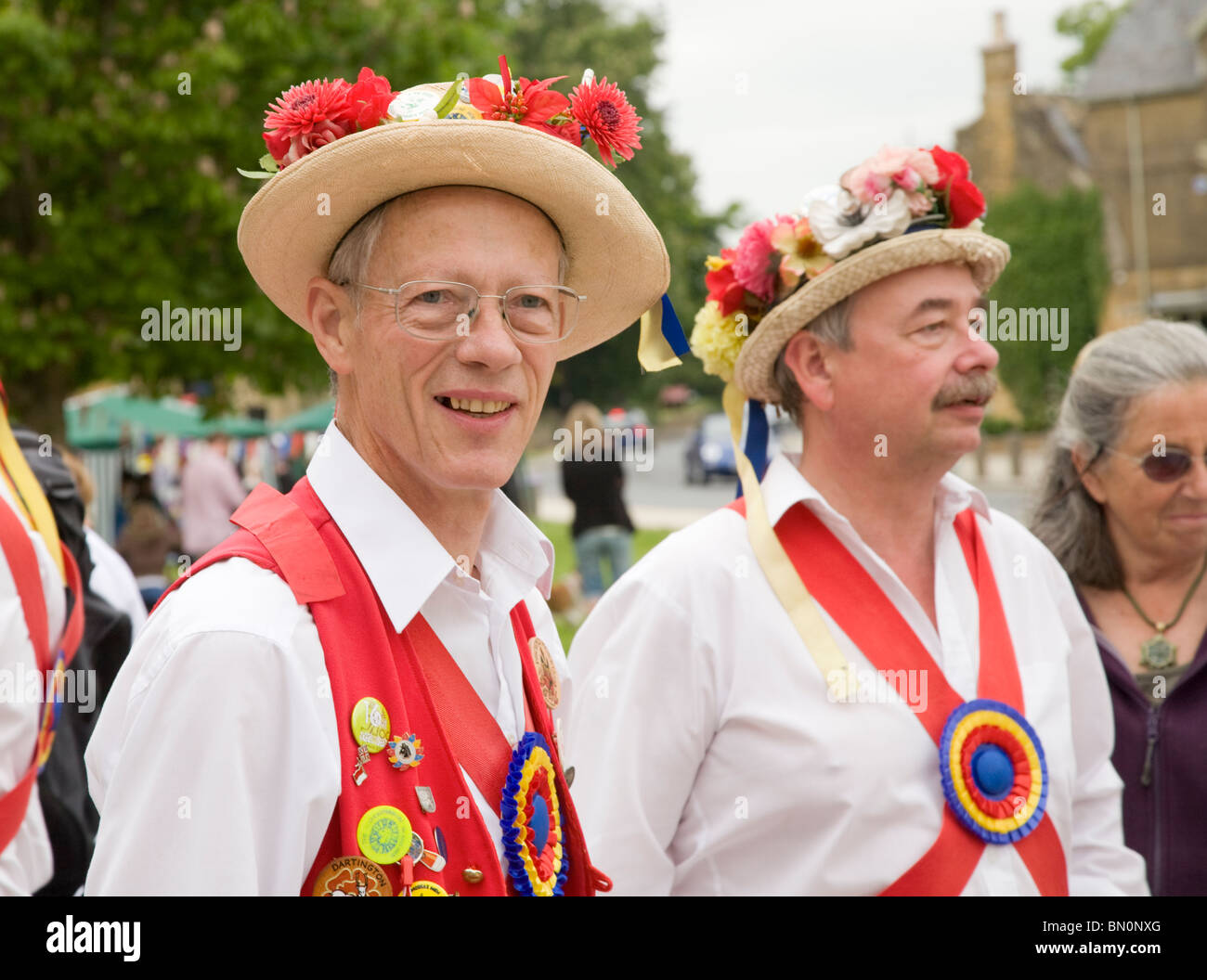 Morris dancing cotswolds hi-res stock photography and images - Alamy