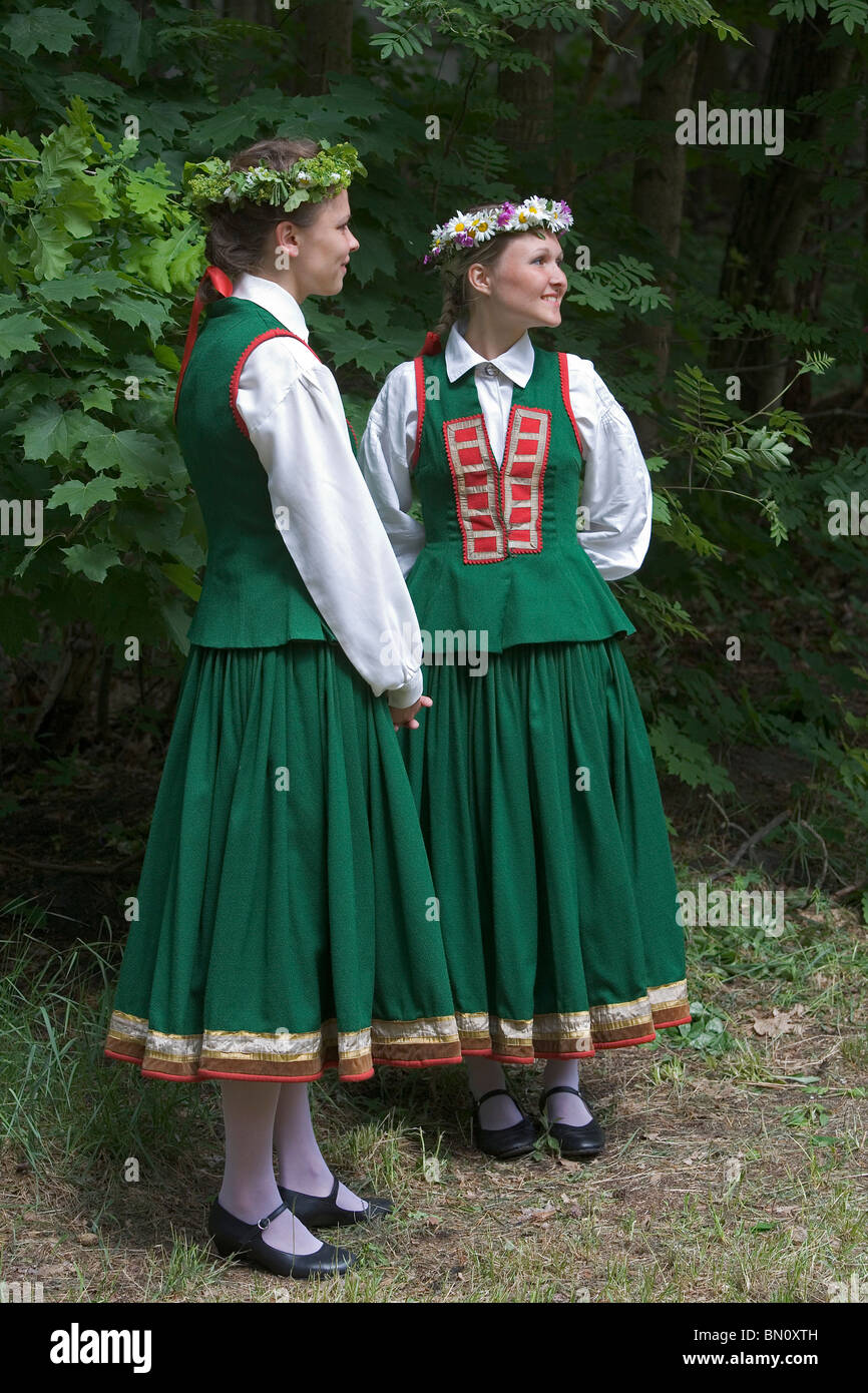 Latvia,Latvian folklore,Traditional costumes,sing,singing,dance,dancing ...