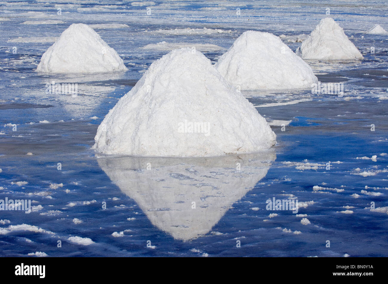 Harvesting salt in salar hi-res stock photography and images - Alamy