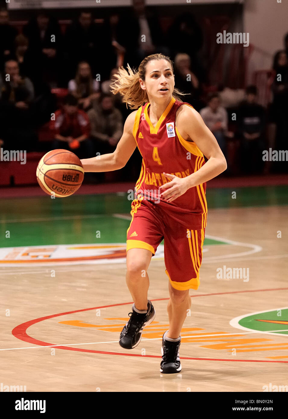 Tugba Palazoglu $4 takes the ball Stock Photo - Alamy