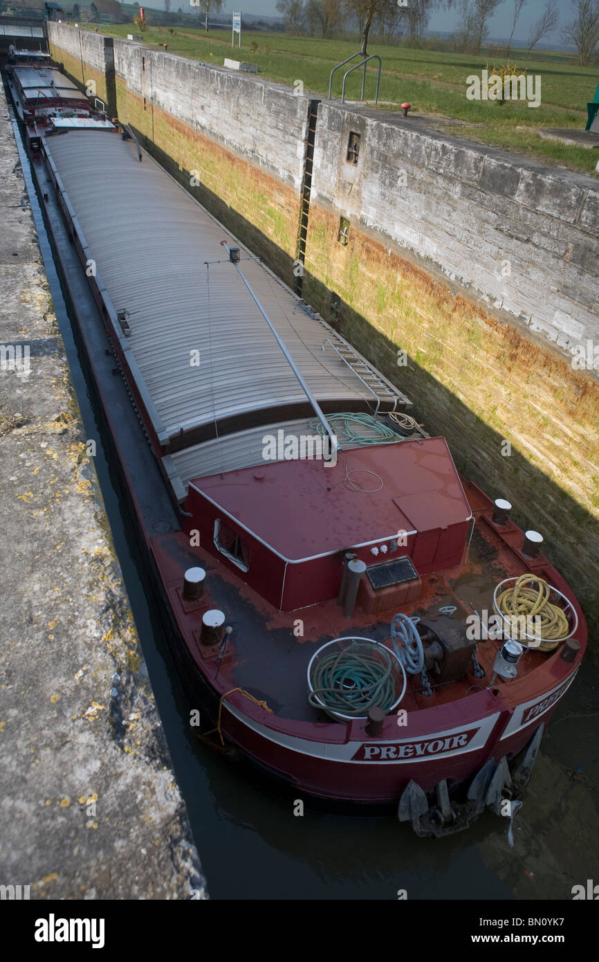 Heavy machinery and lock hi-res stock photography and images - Alamy
