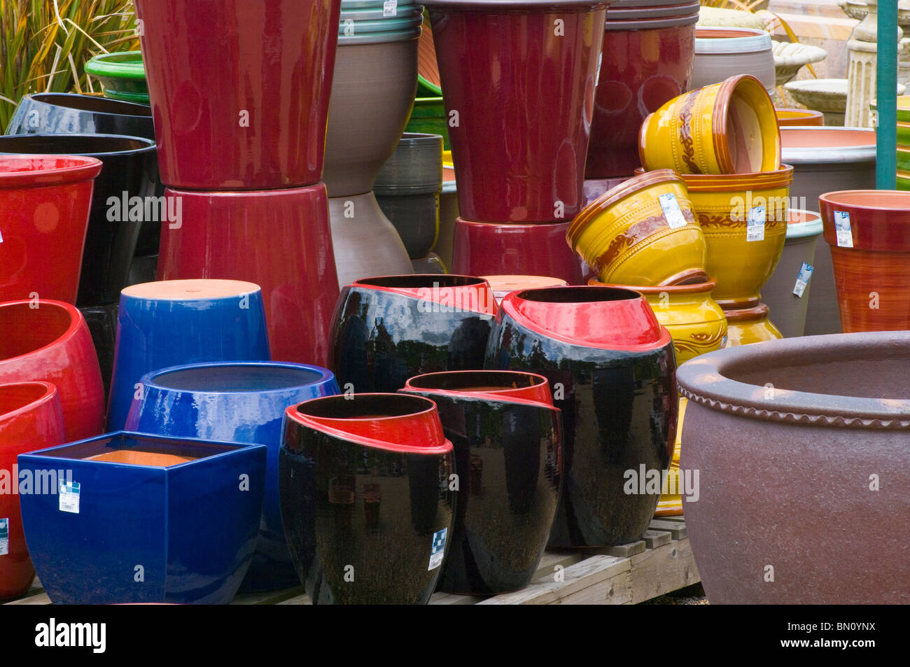 Ceramic Flower Pots Stock Photo - Alamy