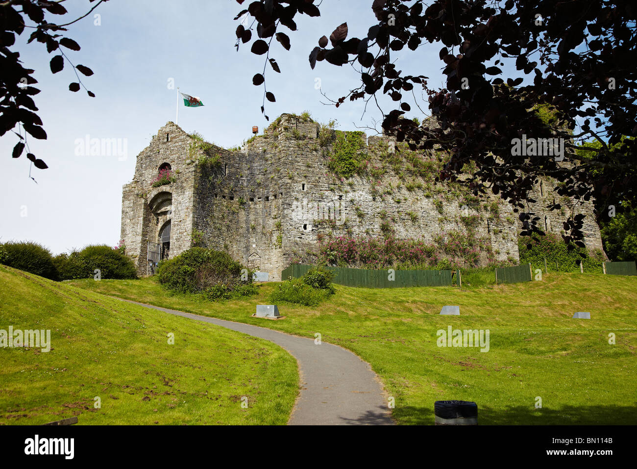 Oystermouth Castle, Mumbles, Swansea, Wales, UK Stock Photo - Alamy