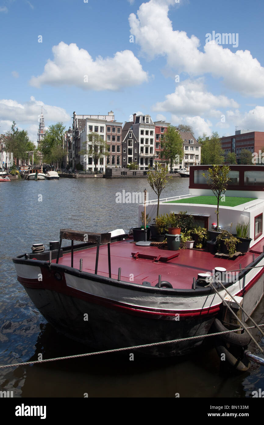 The amstel river in the centre of Amsterdam Stock Photo - Alamy