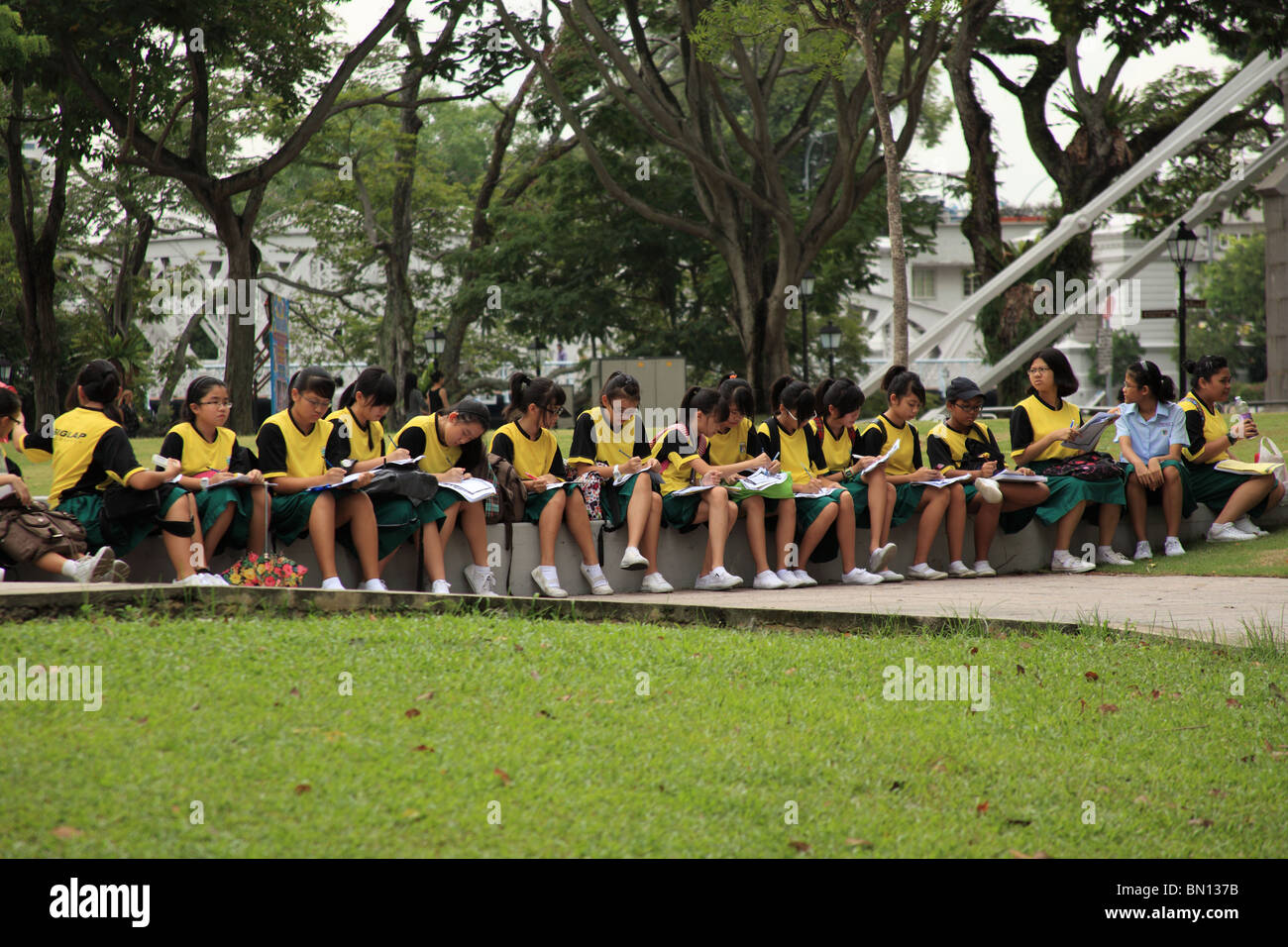 Students having outdoor lessons in Singapore Stock Photo - Alamy