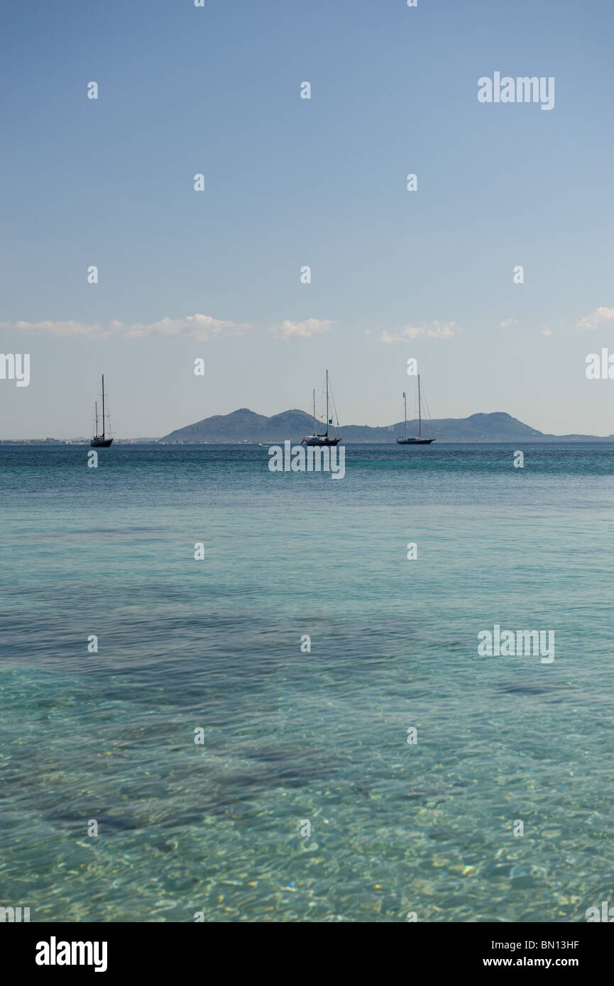 A view of Pollenca bay looking south to Alcudia from Formentor beach ...