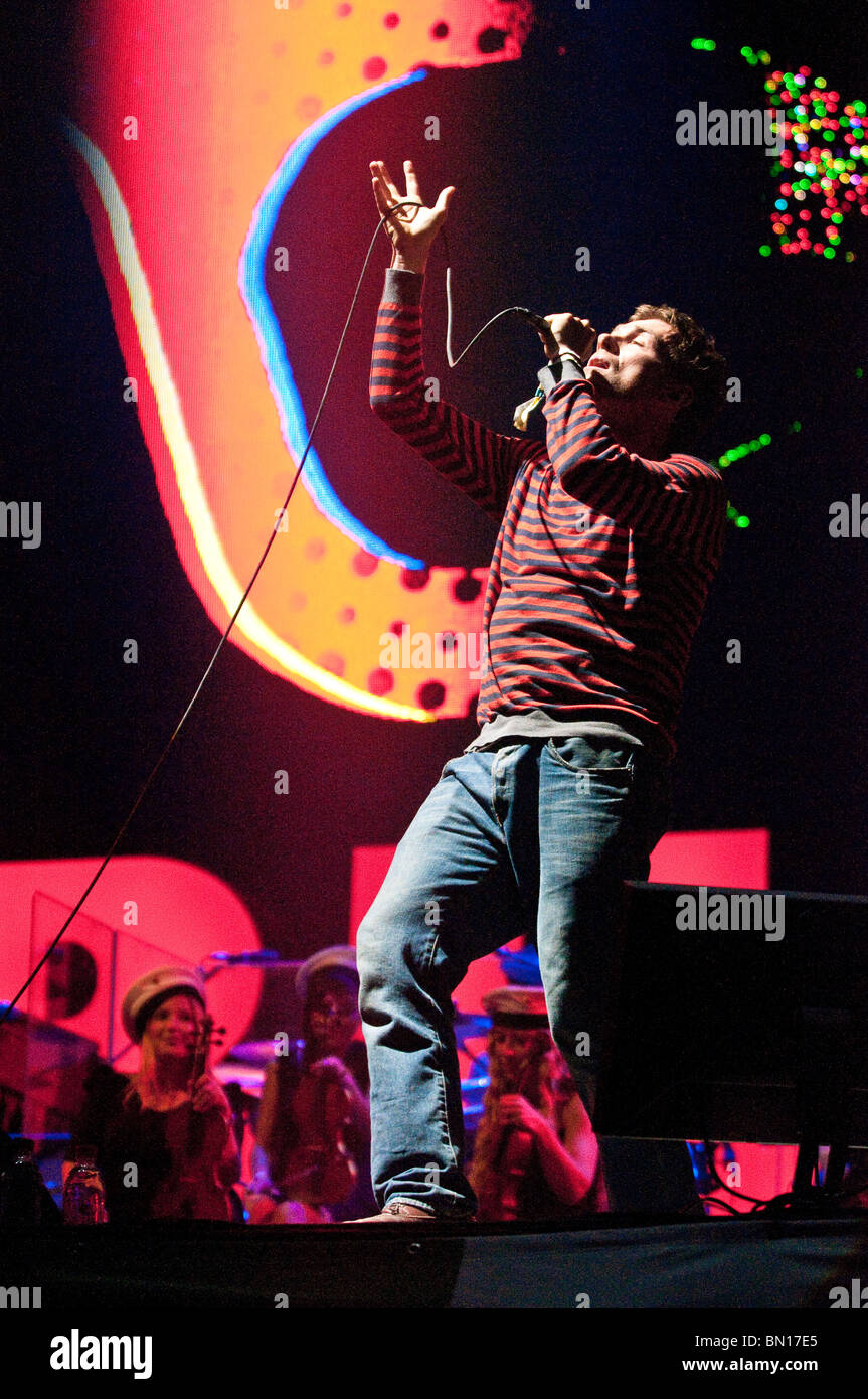 Gorillaz band hi-res stock photography and images - Alamy