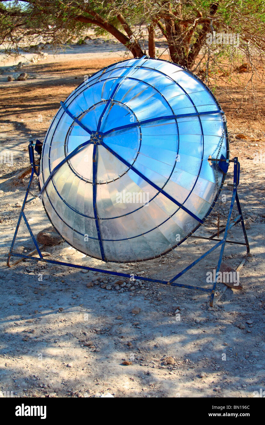 Solar cooker desert hi-res stock photography and images - Alamy