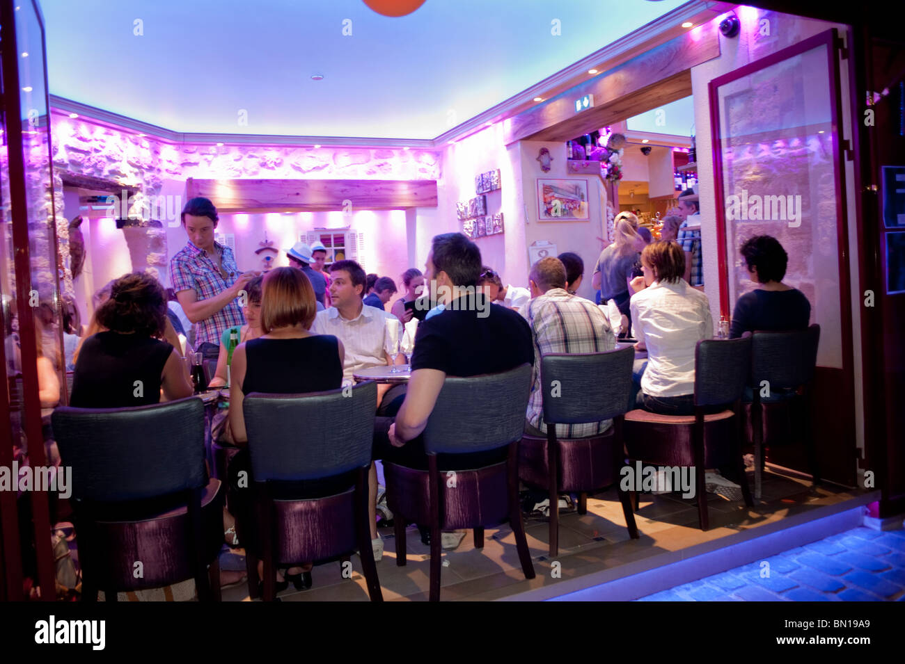 Paris, France, Group of Friends, Men, People Eating in Jewish Kosher ...