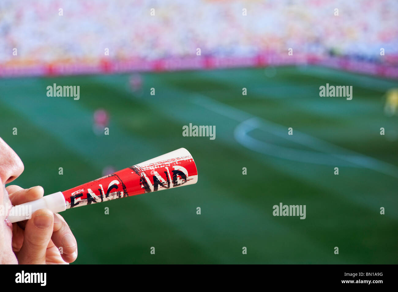 England fan watching world cup match on pub screen Stock Photo - Alamy