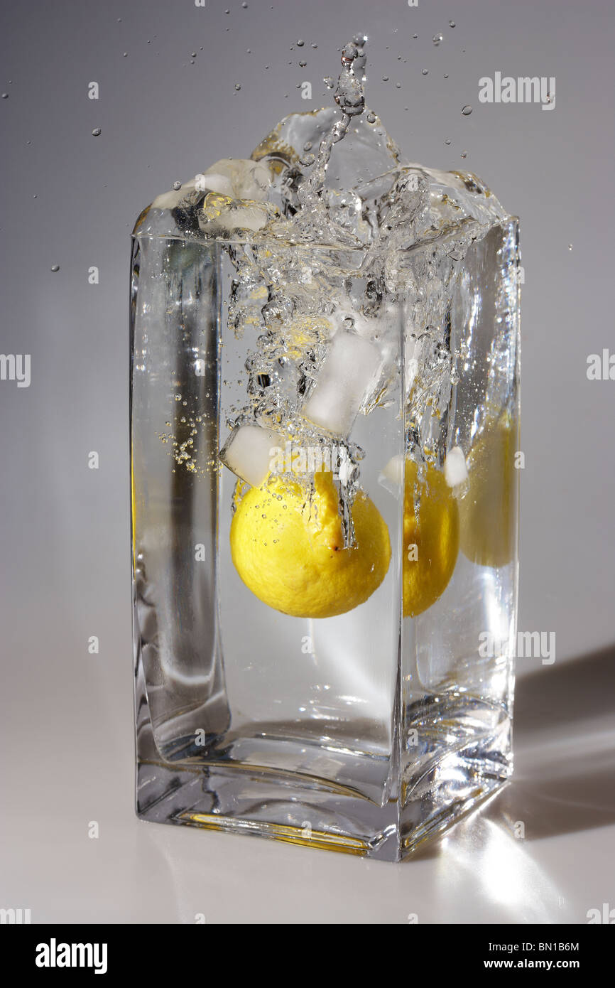 Lemon with water splash hi-res stock photography and images - Alamy