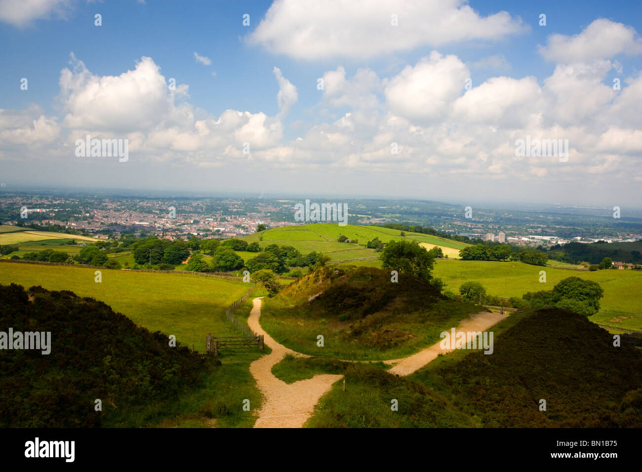 View over Eddisbury Hill and Macclesfield from Teggs Nose Country Park ...