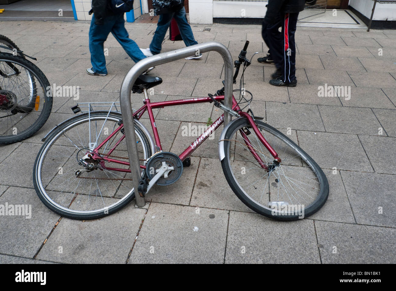 Damaged cycle hi-res stock photography and images - Alamy