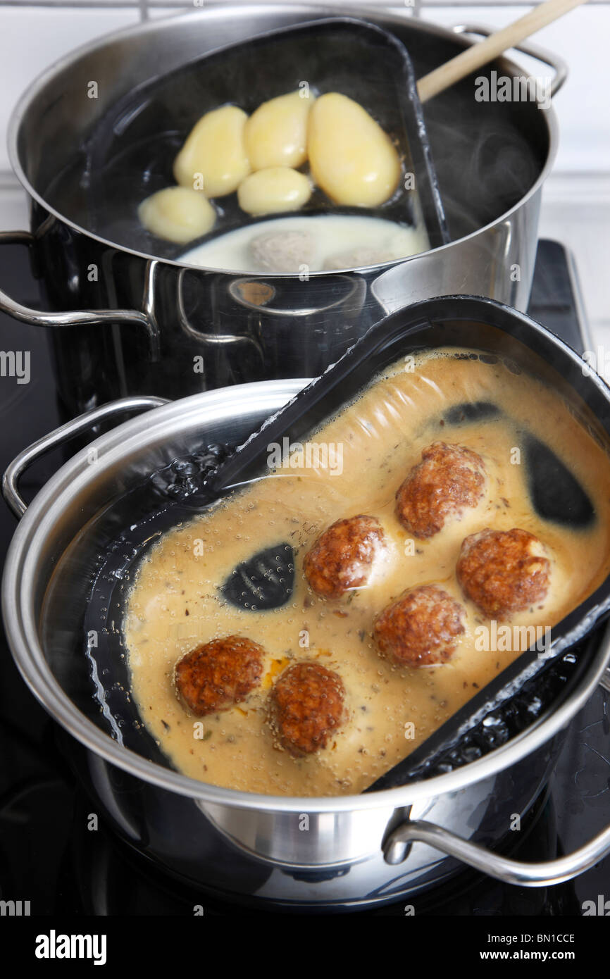 Heating of ready-to-serve meals in hot water. Convenience food products ...