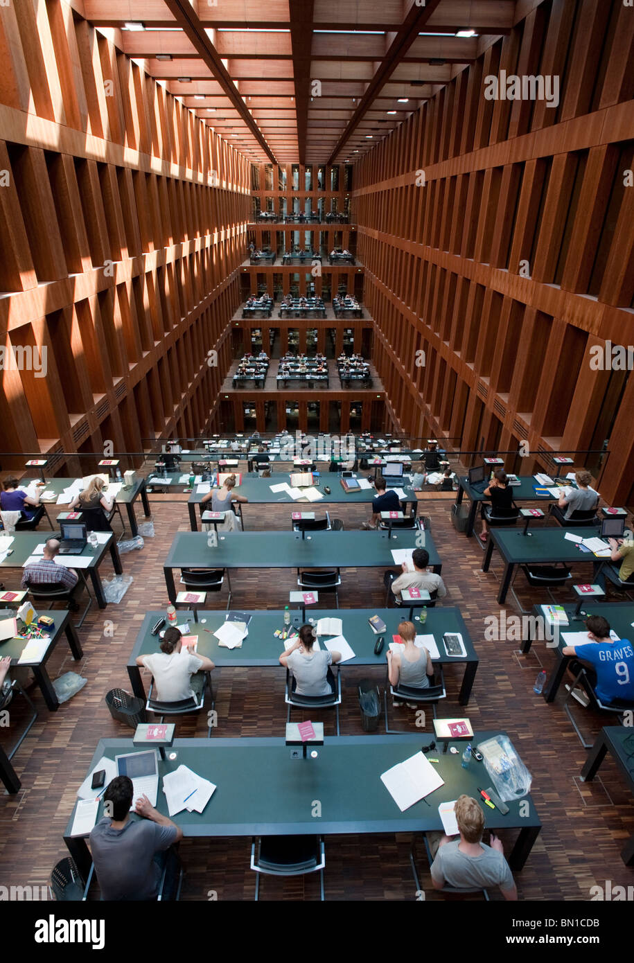University library hi-res stock photography and images - Alamy