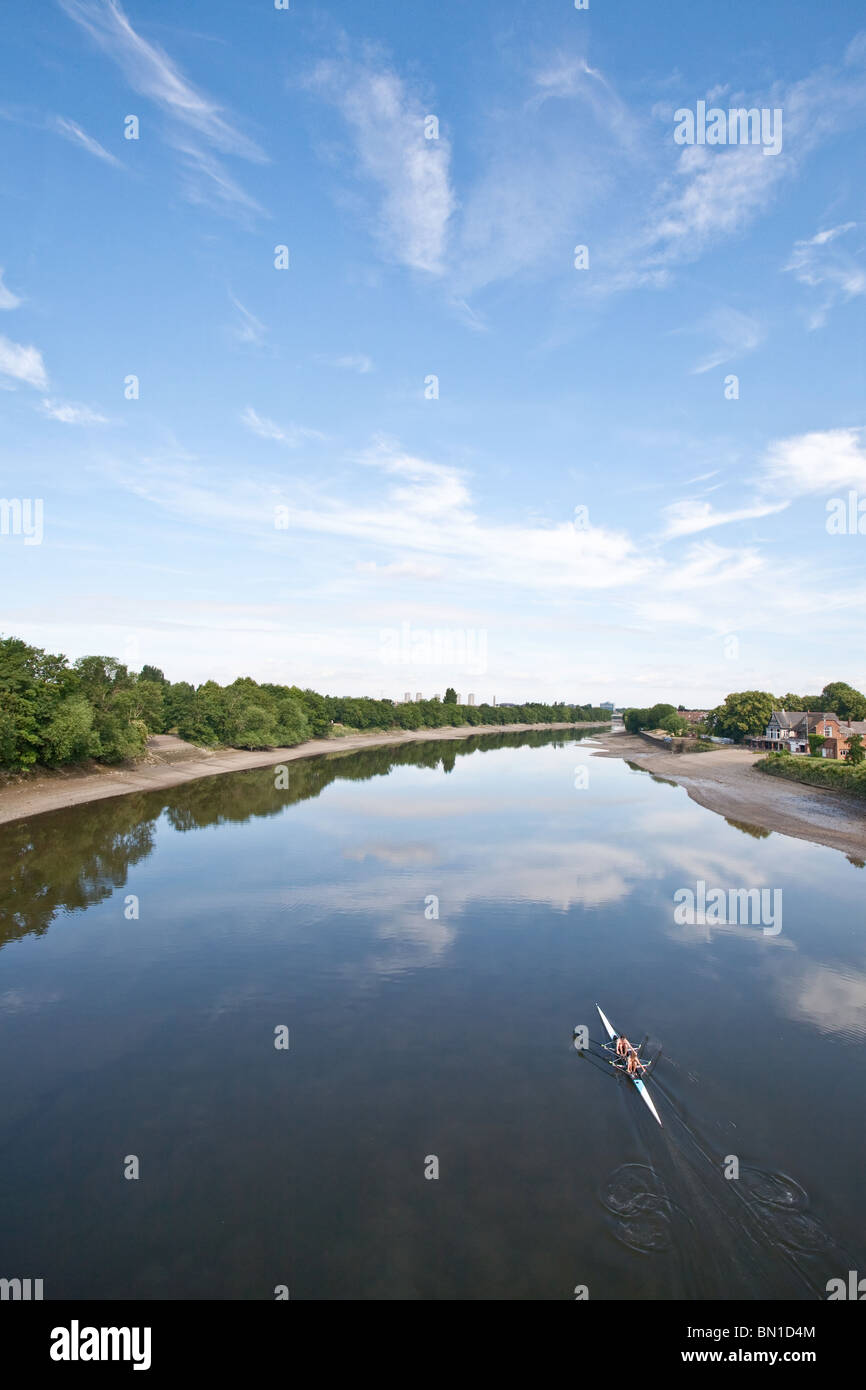 Chiswick bridge hi-res stock photography and images - Alamy