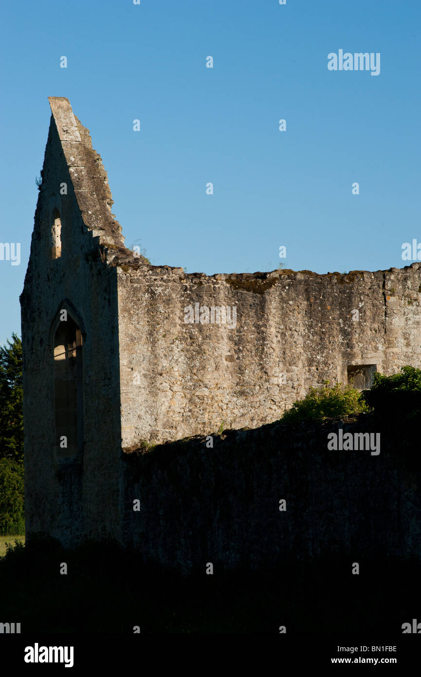 The ruins of Godstow Abbey on Wolvercote Common in the late afternoon ...