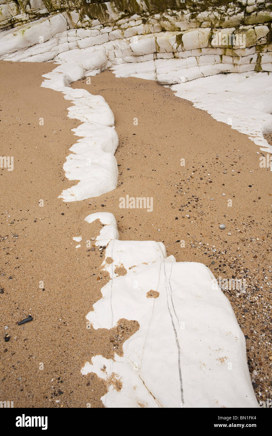 Chalk cliff formations and bolders at Selwicks Bay Flamborough Head in ...