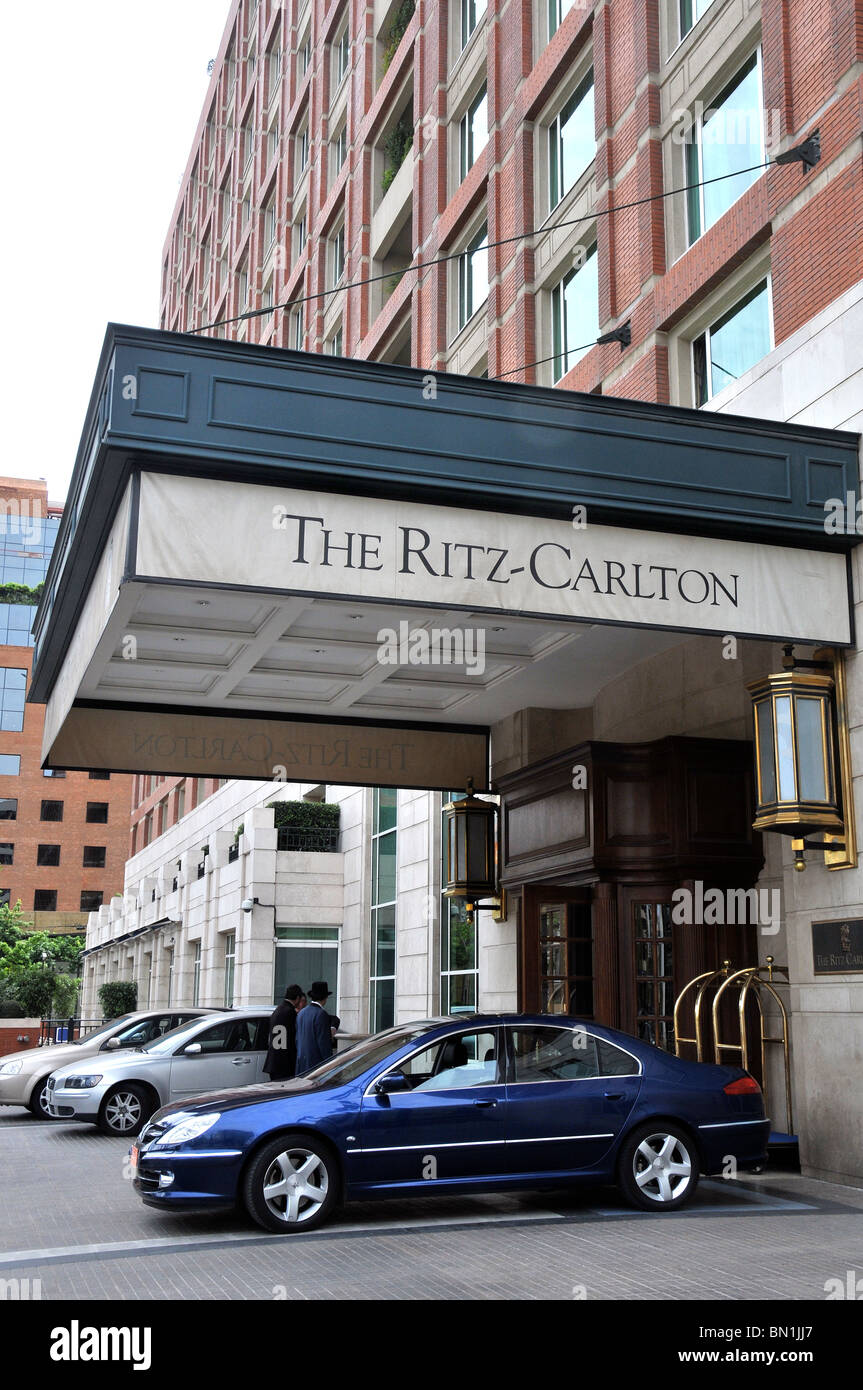 Santiago the ritz carlton santiago hi-res stock photography and images ...
