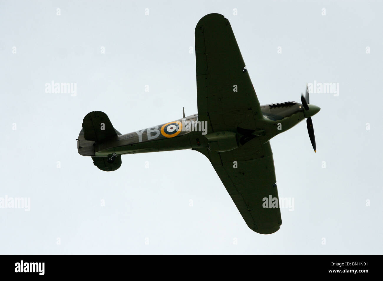 A Second world war Spitfire flies over Kent in England Stock Photo - Alamy