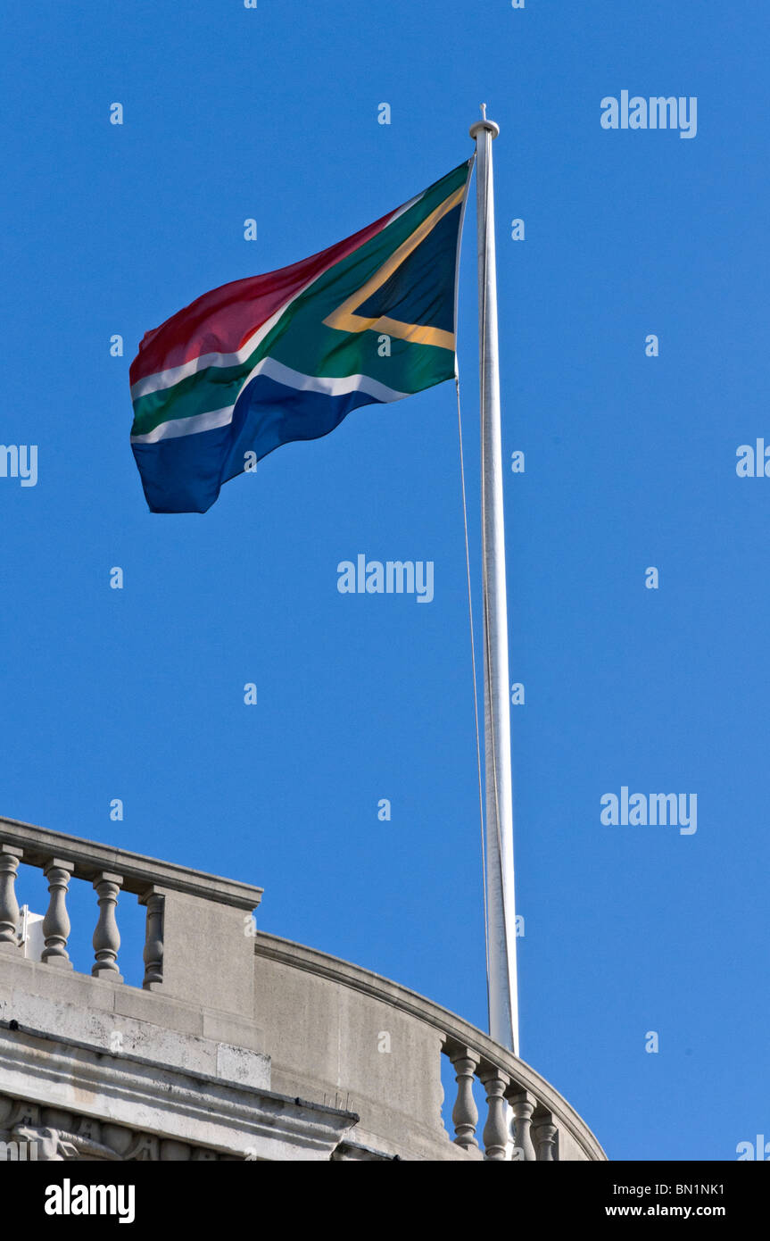 South africa flag flying hi-res stock photography and images - Alamy