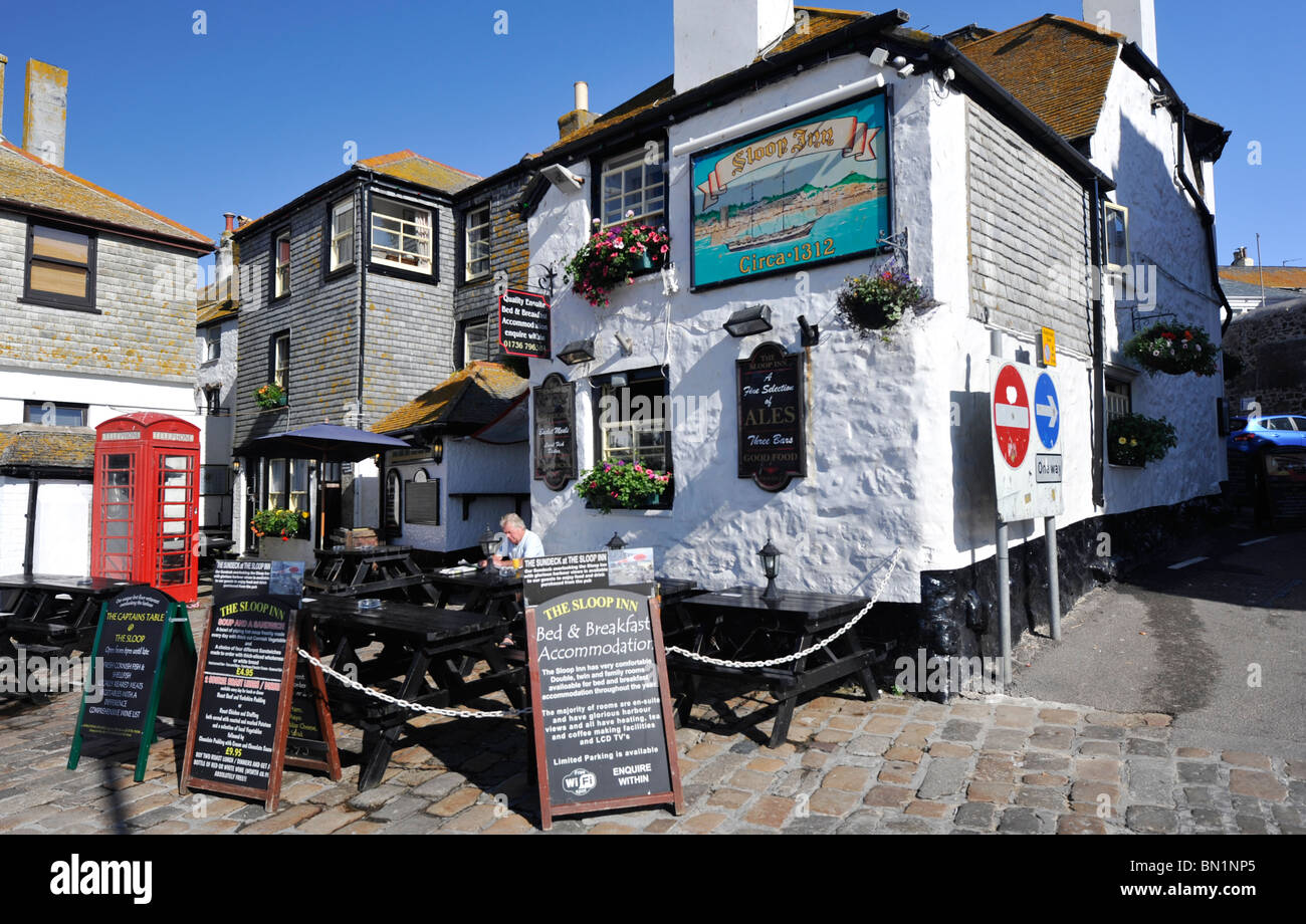 The Sloop Inn St Ives Cornwall Stock Photo - Alamy