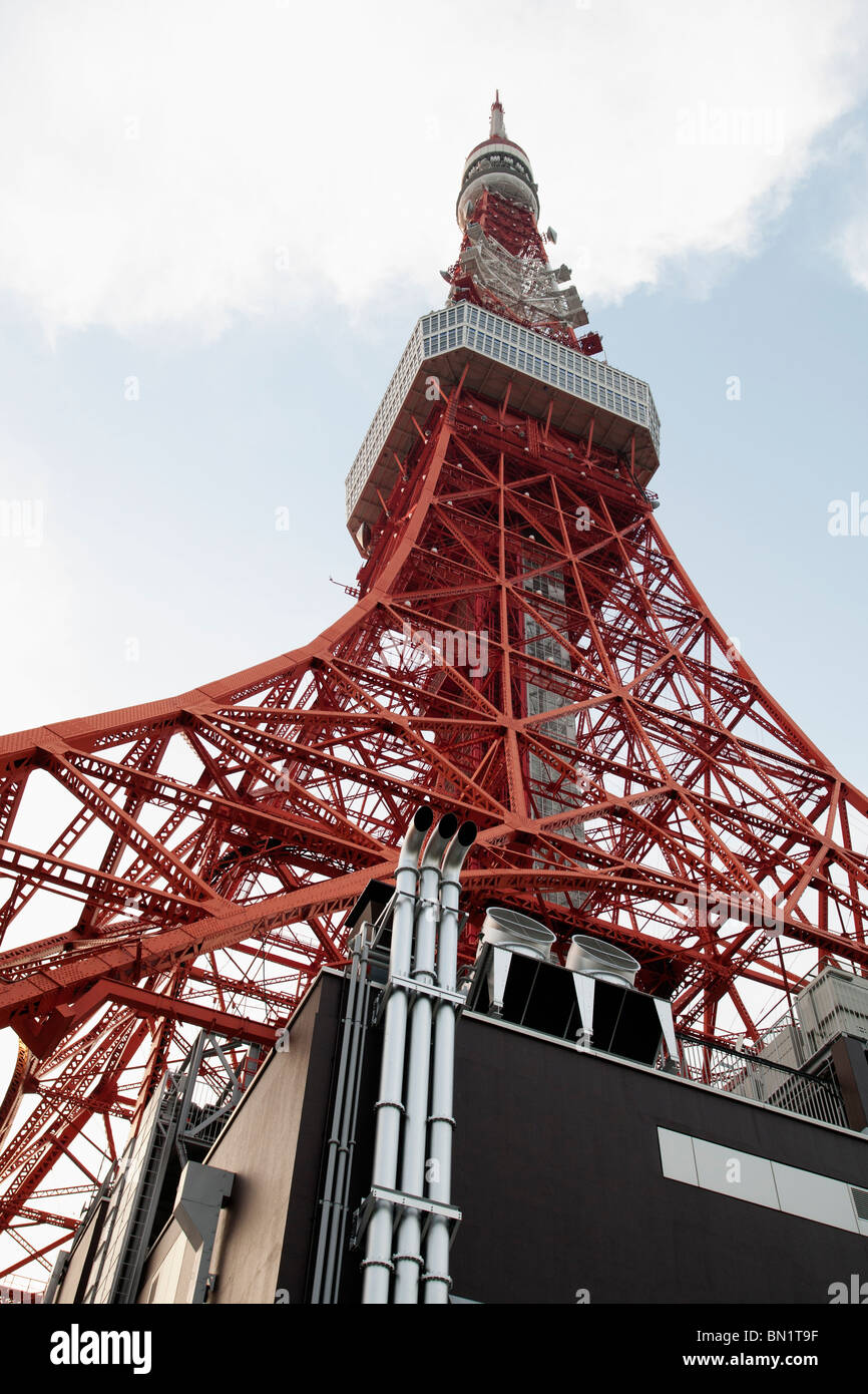 Shiba park tokyo tower hi-res stock photography and images - Alamy