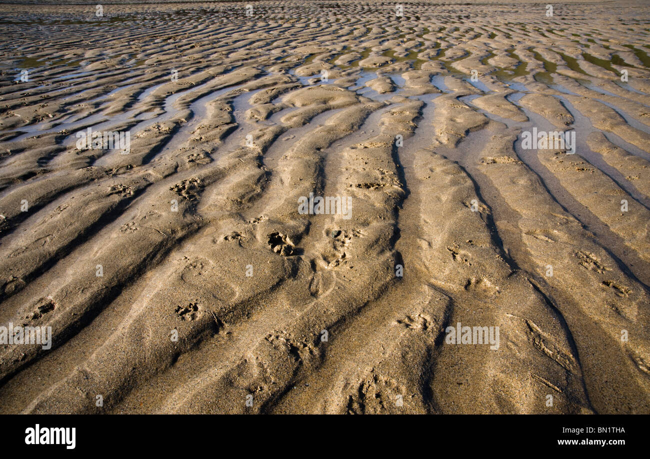 Beach sand patterns hi-res stock photography and images - Alamy