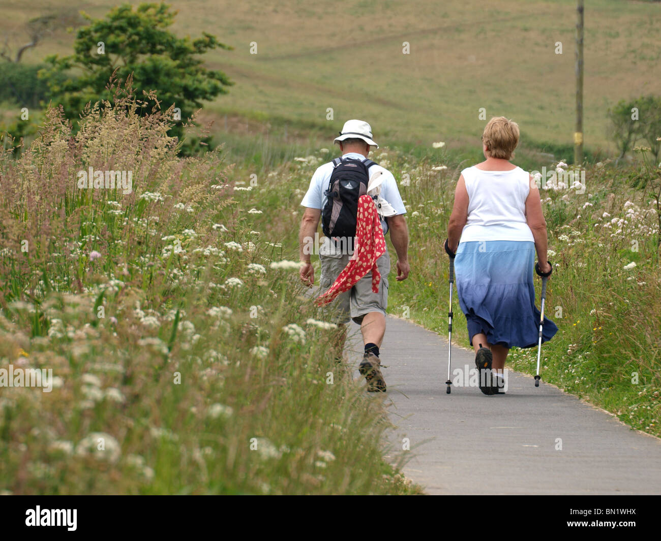 Walkers on canal path hi-res stock photography and images - Alamy