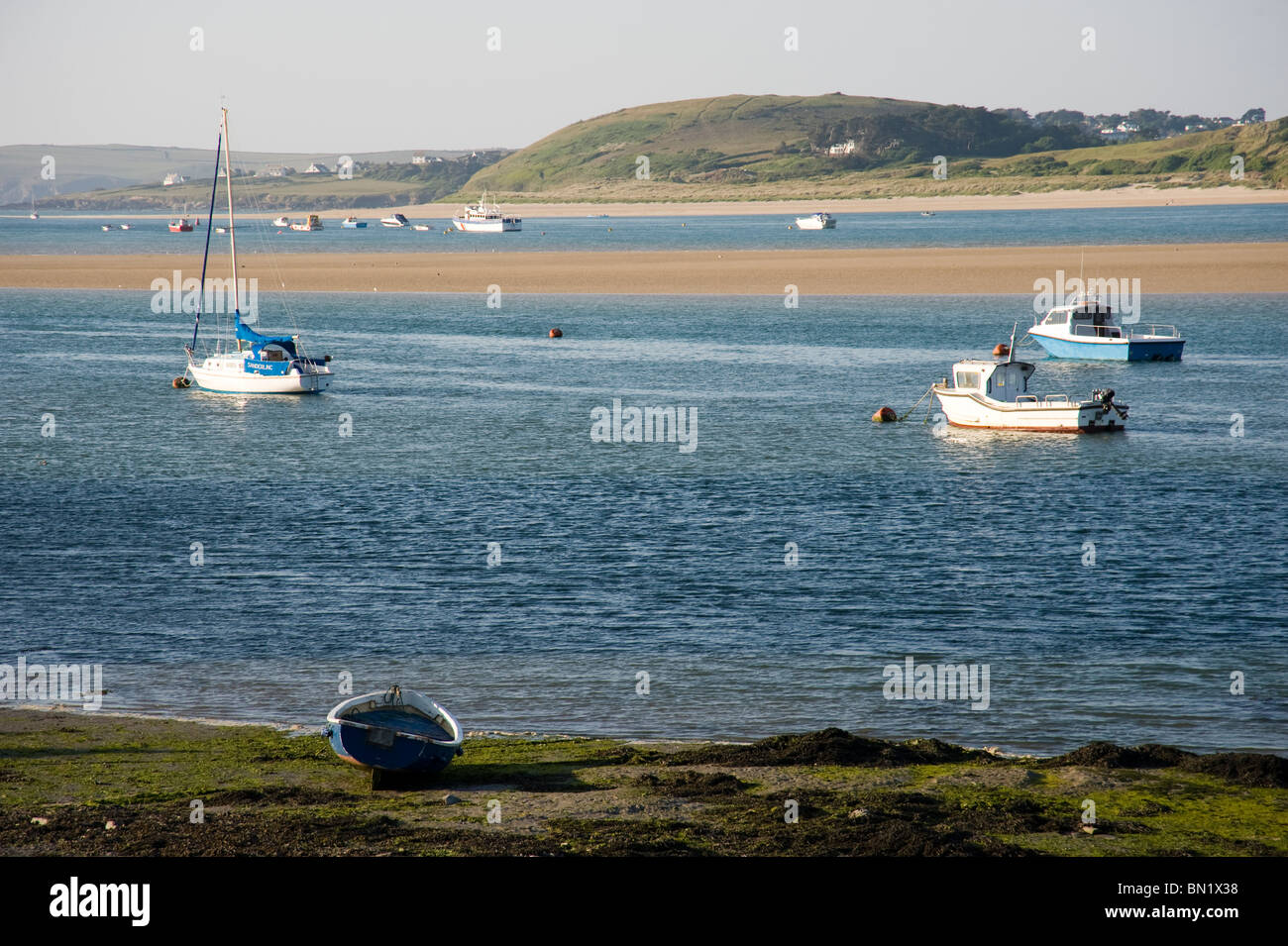 Camel estuary boats hi-res stock photography and images - Alamy